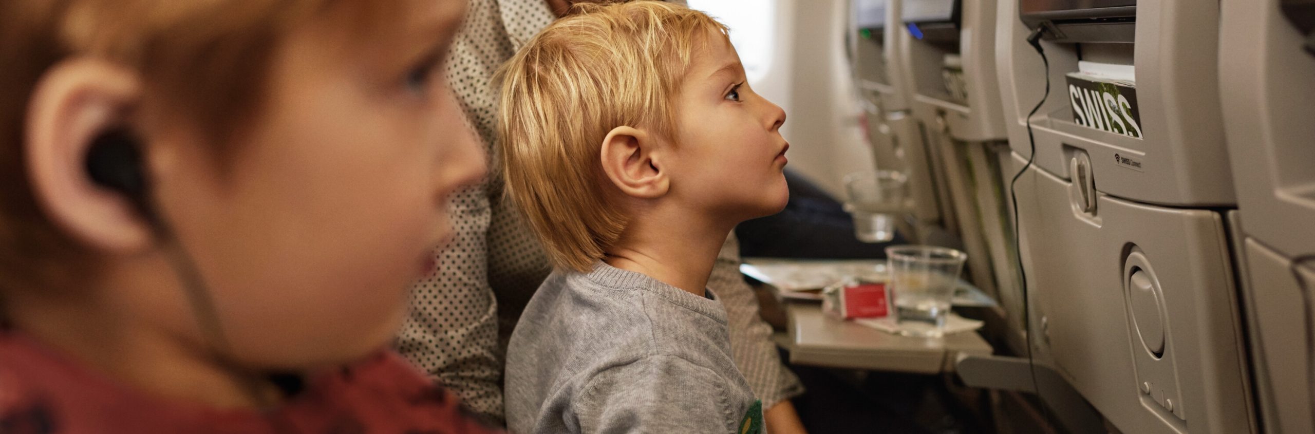 Children travelling alone | SWISS